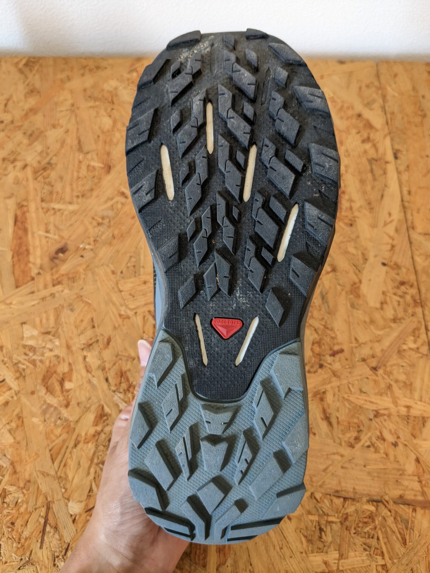 【ハイキングシューズ】Salomon「Outpulse GORE-TEX」レビュー | ハイクアラウンド